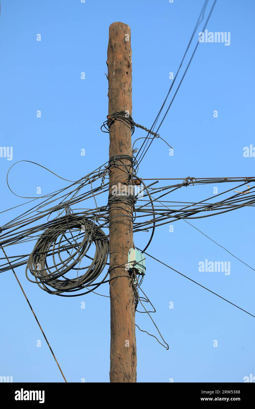 Bad wires hi-res stock photography and images - Alamy