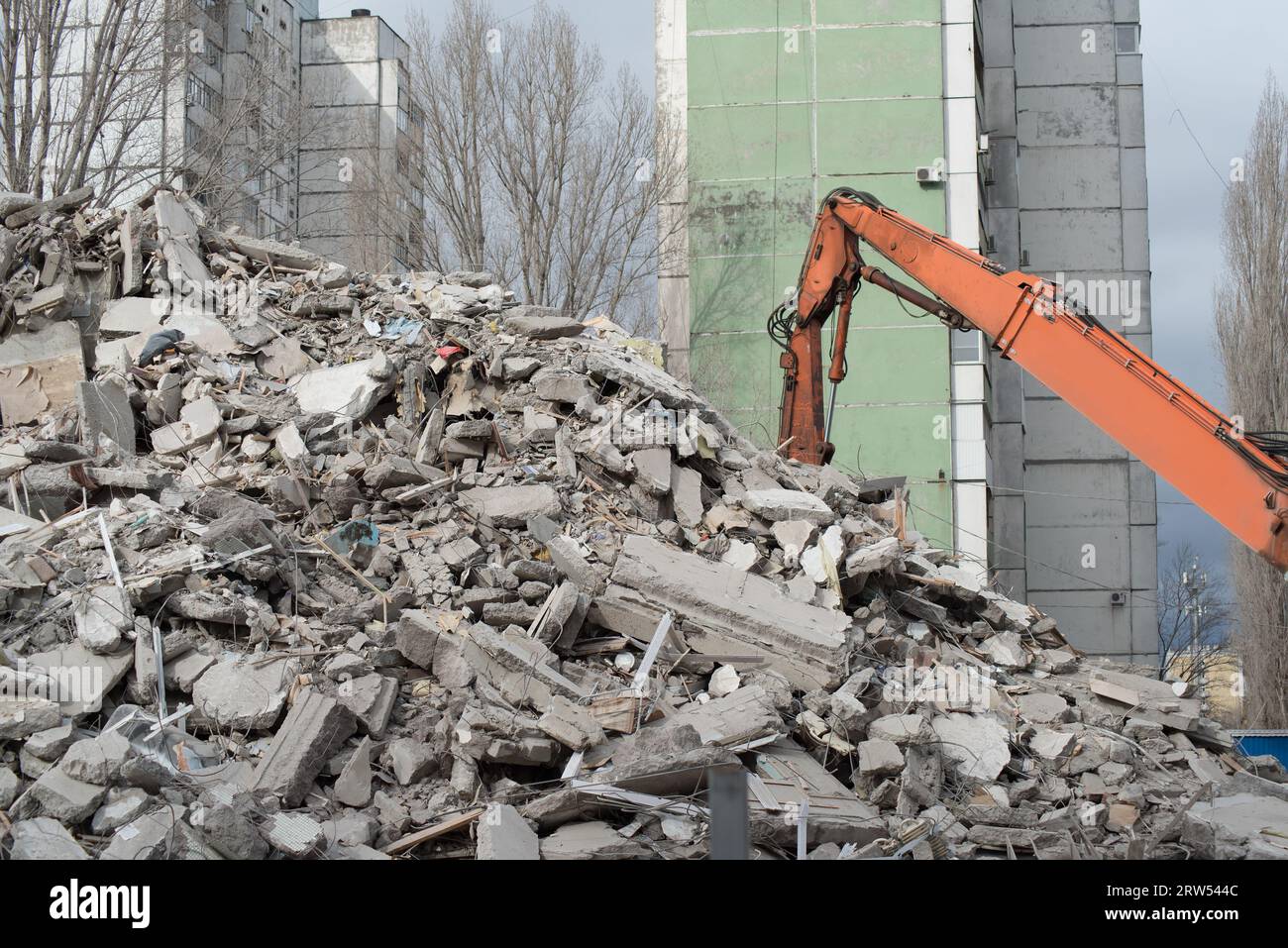 Partially destroyed building Stock Photo - Alamy