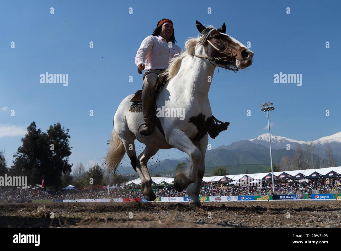 Mapuche people hi-res stock photography and images - Alamy