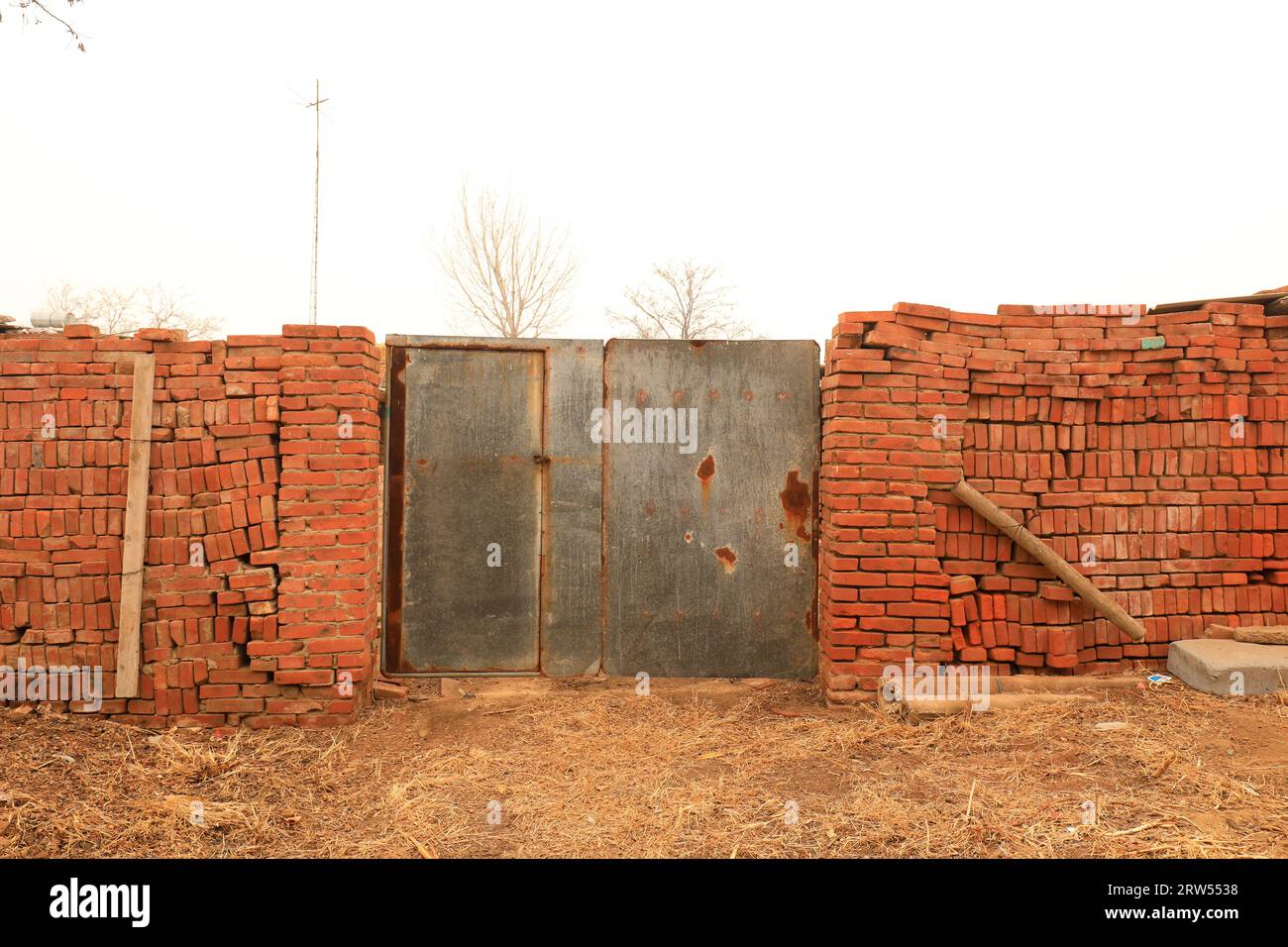 The broken farmhouse gate, North China Stock Photo - Alamy