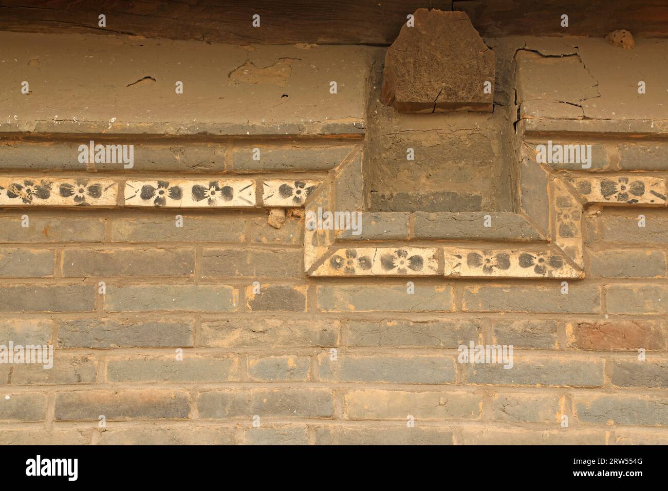 Wall structure of Chinese traditional dwellings Stock Photo - Alamy