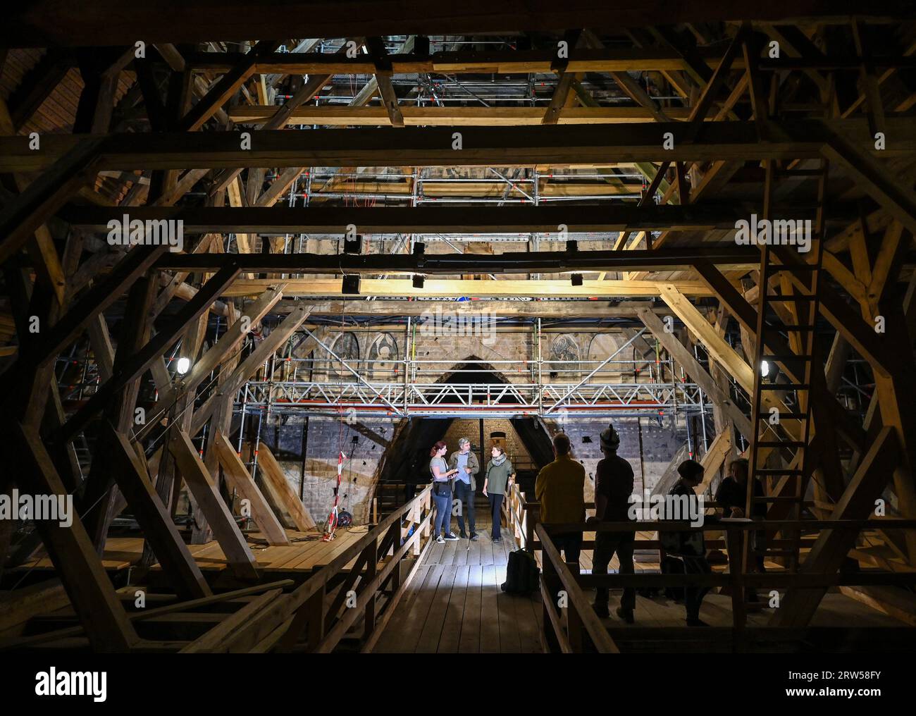 PRODUCTION - 14 September 2023, Brandenburg, Frankfurt (Oder): Medieval ...