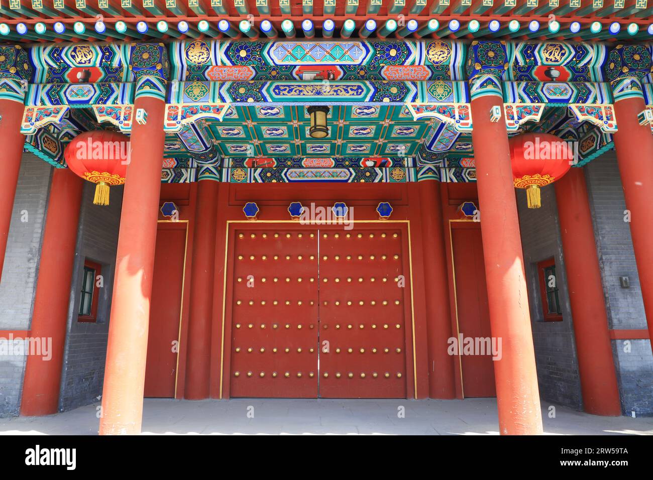 Red Gate of Chinese traditional architectural style, Beijing Stock ...