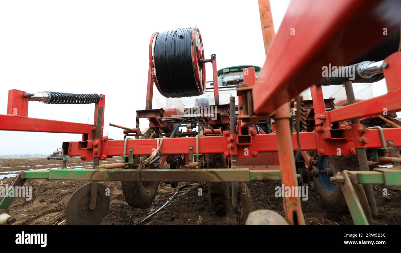 Field corn planter hi-res stock photography and images - Alamy