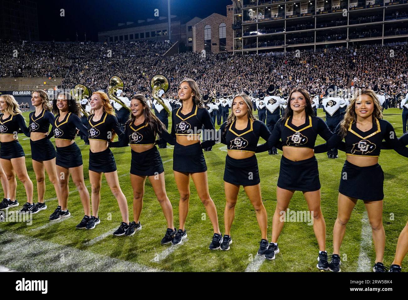 Boulder, CO, USA. 16th Sep, 2023. The Colorado cheerleaders line up for ...