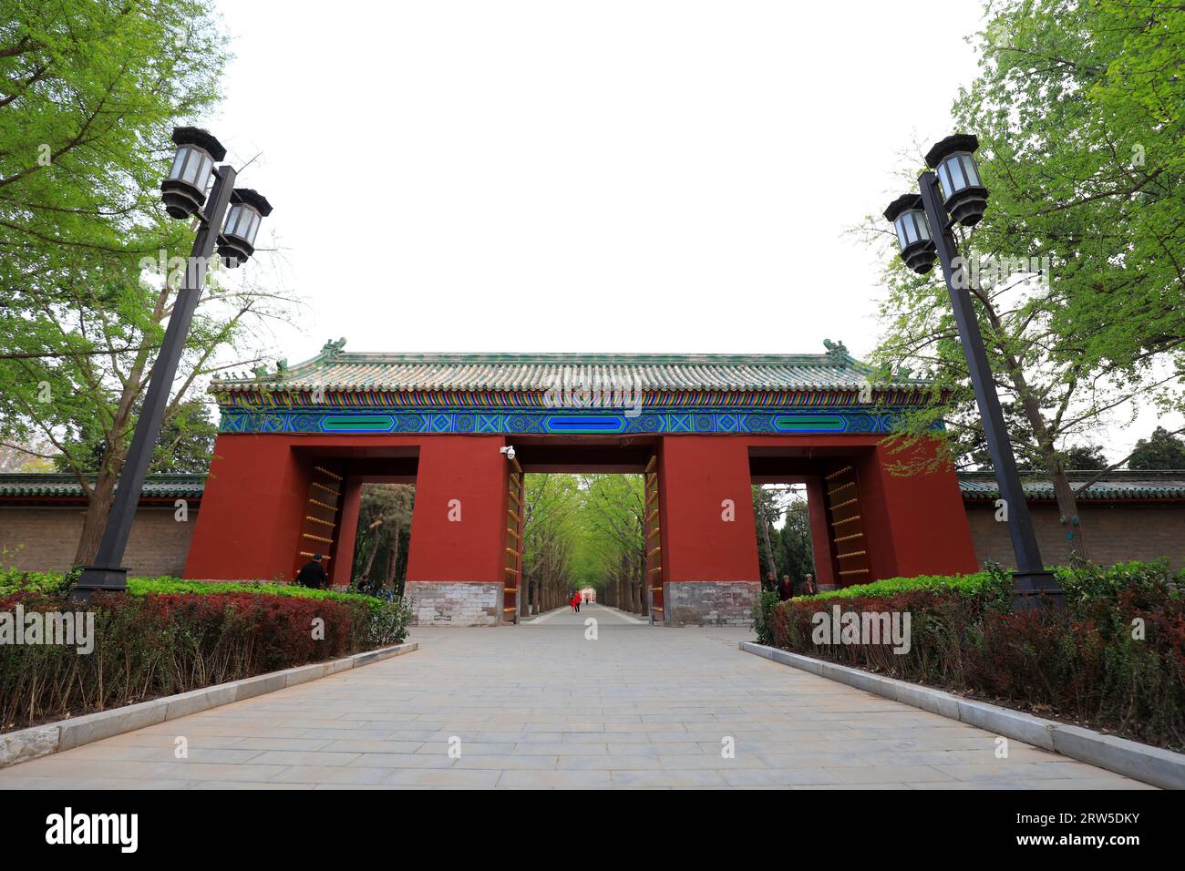 The gate of Chinese classical architecture is in a park Stock Photo - Alamy