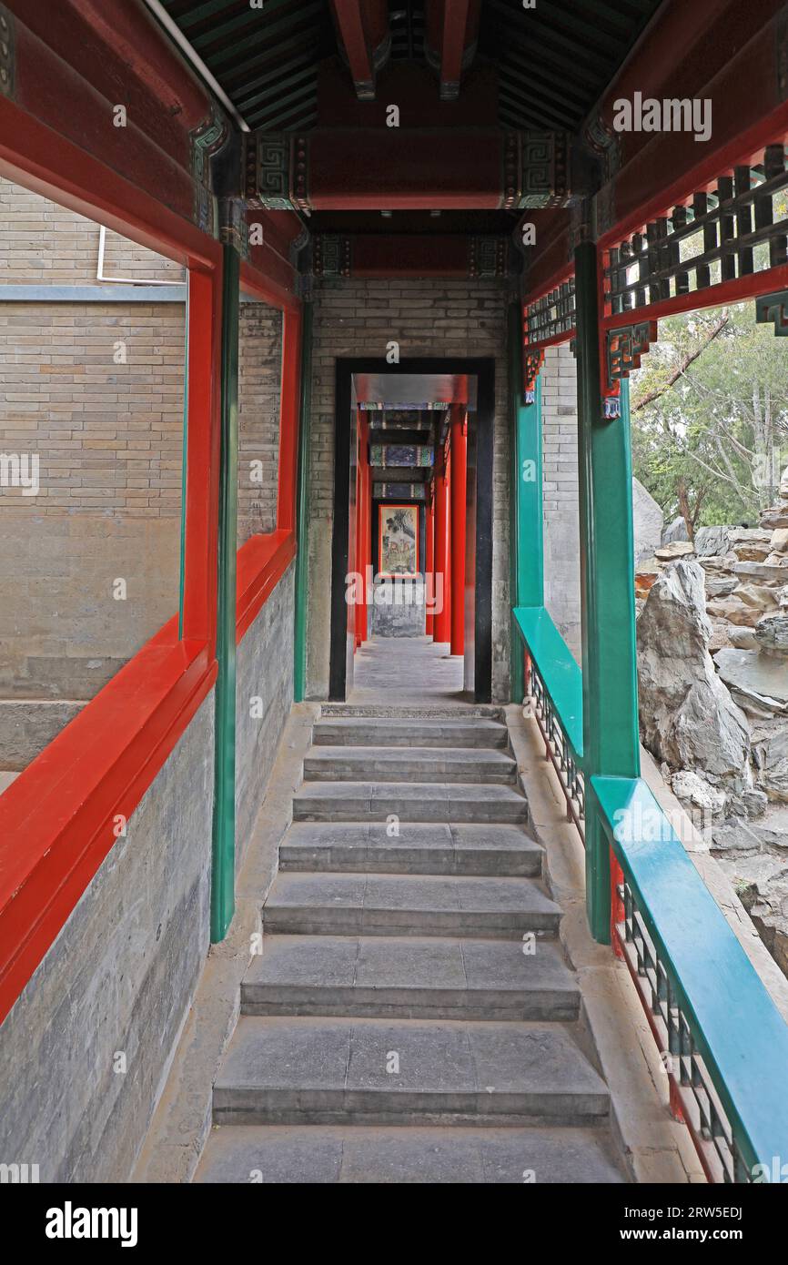 Chinese classical corridor architecture, Beijing Stock Photo - Alamy