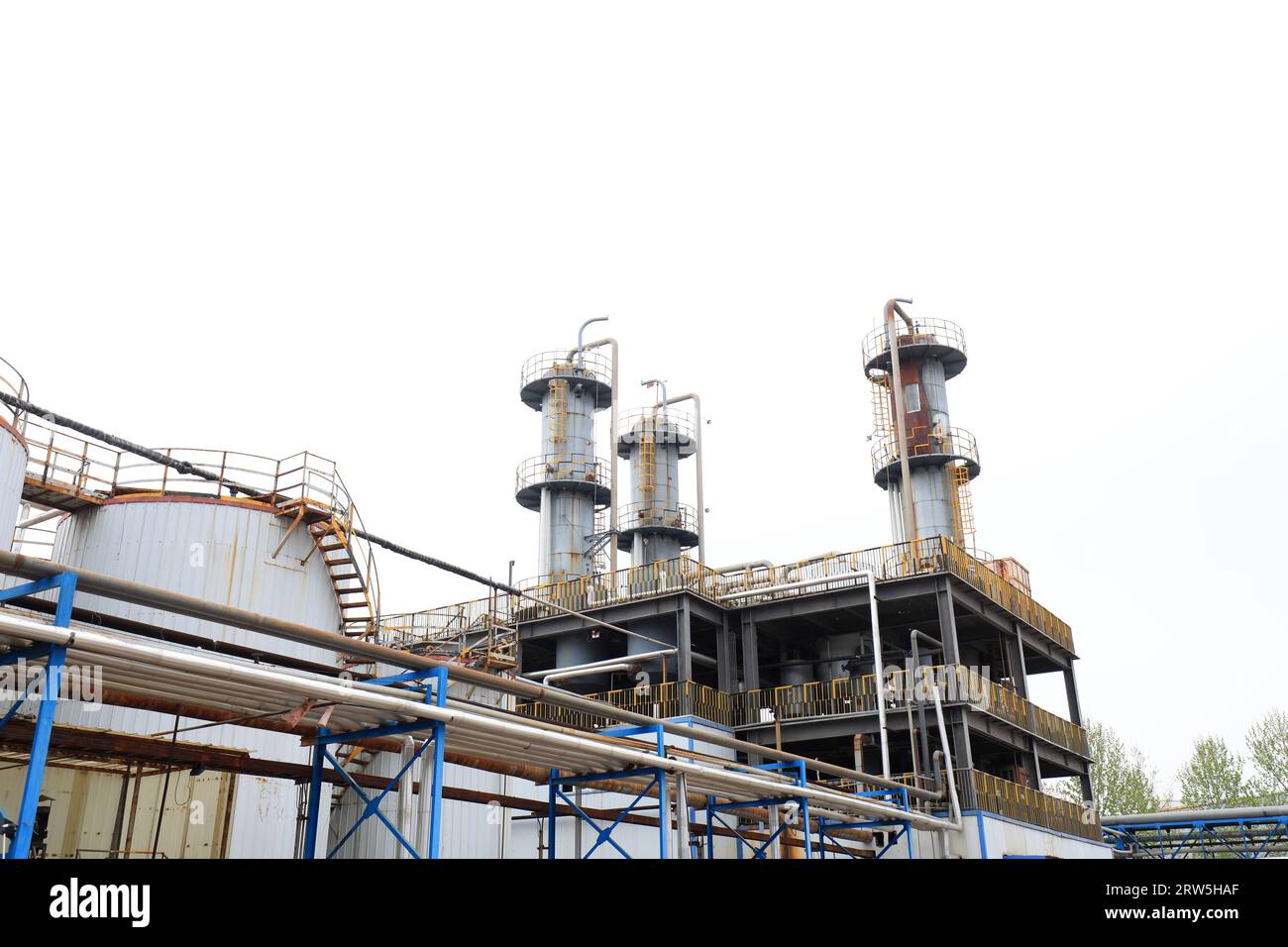 Mechanical equipment in refinery area Stock Photo - Alamy