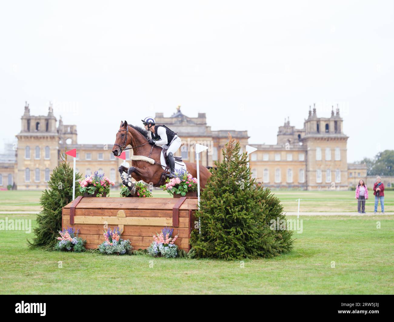Woodstock, Oxfordshire, UK. 16th Sep 2023. Harry Mutch of Great Britain ...
