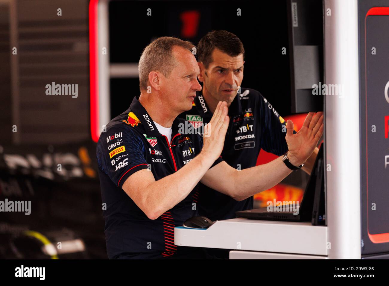 Singapore, Singapore. 17th Sep, 2023. Oracle Red Bull Racing engineers ...