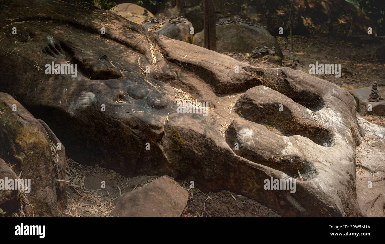 Ancient beauty . Carving of crocodile at Wat Phou temple, Laos Stock Photo - Alamy