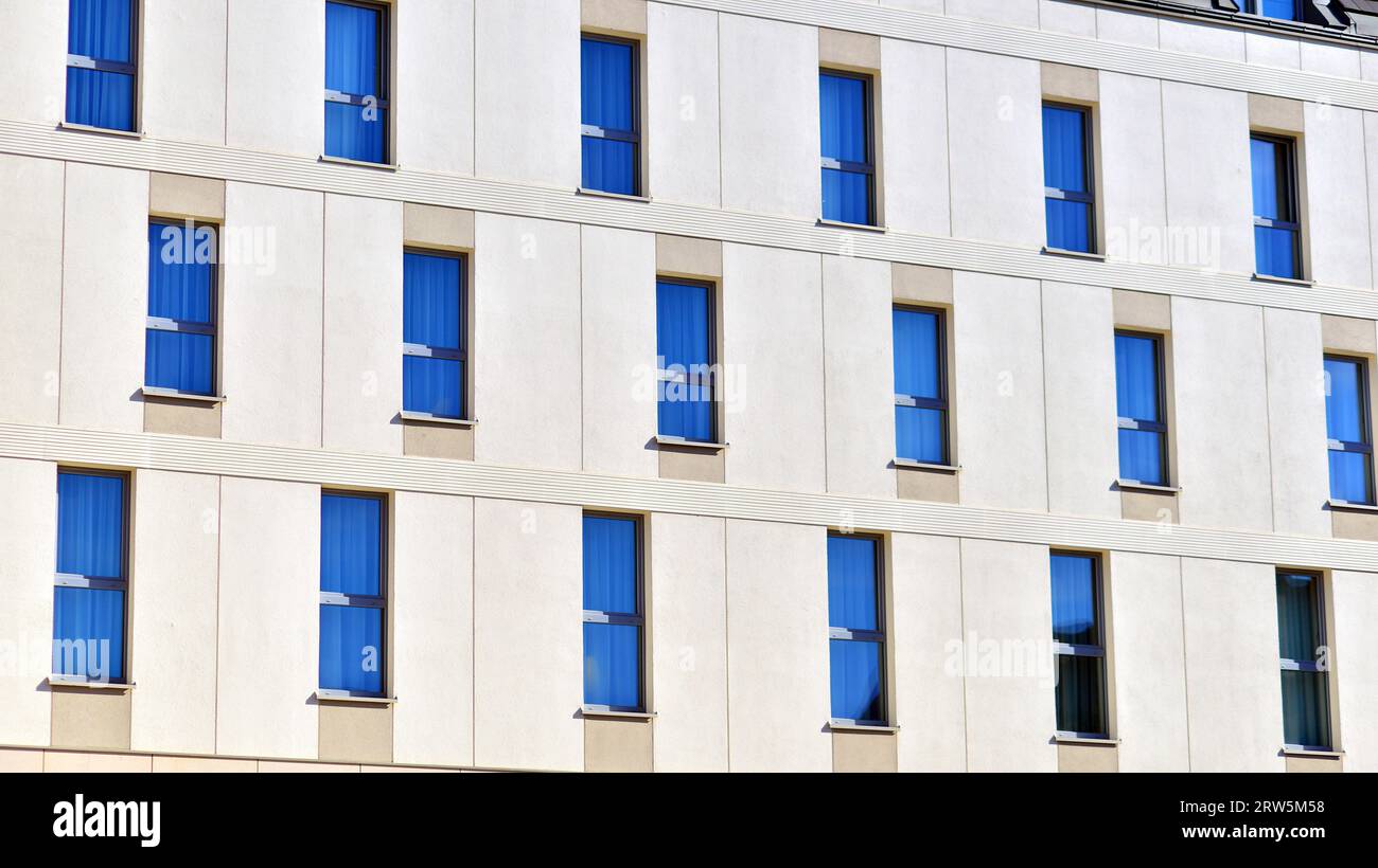 A modern tenement house in the city Stock Photo - Alamy