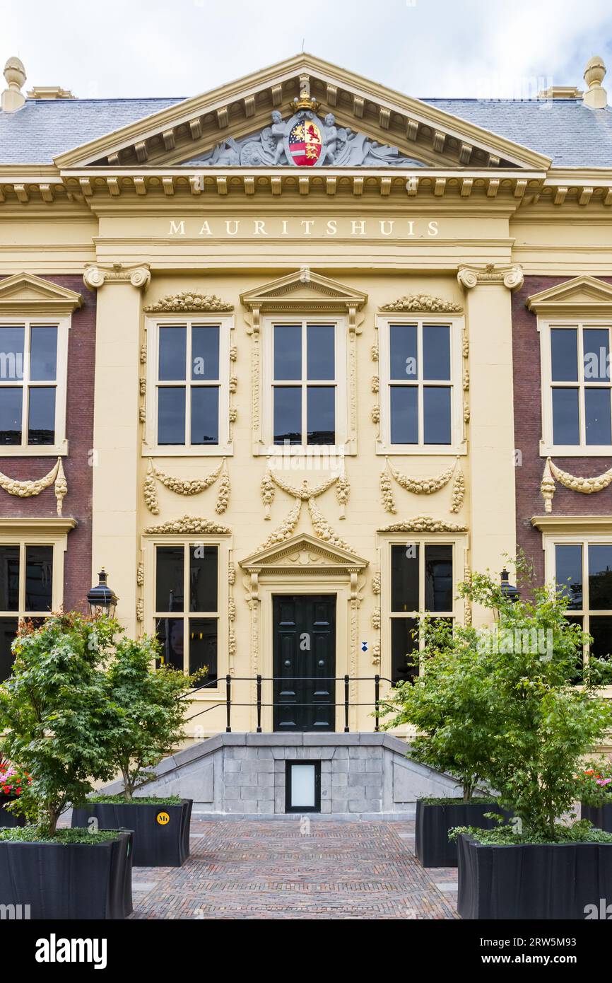 Entrance to the Mauritshuis museum in Den Haag, Netherlands Stock Photo ...