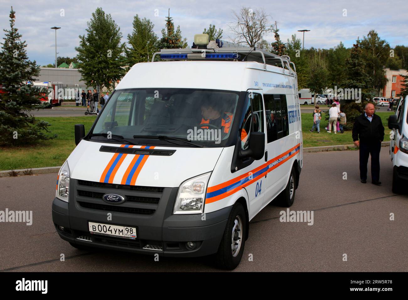 Fire crews from northern hi-res stock photography and images - Alamy