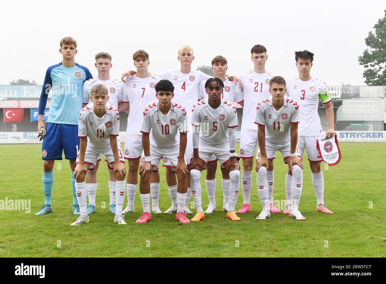 U16 team hi-res stock photography and images - Alamy
