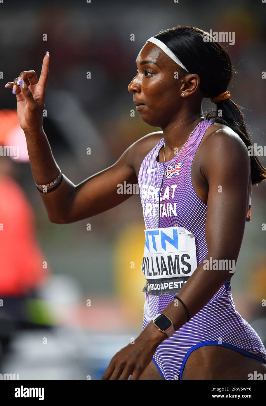 Bianca Williams of GB & NI competing in the women’s 4x100m heats on day ...