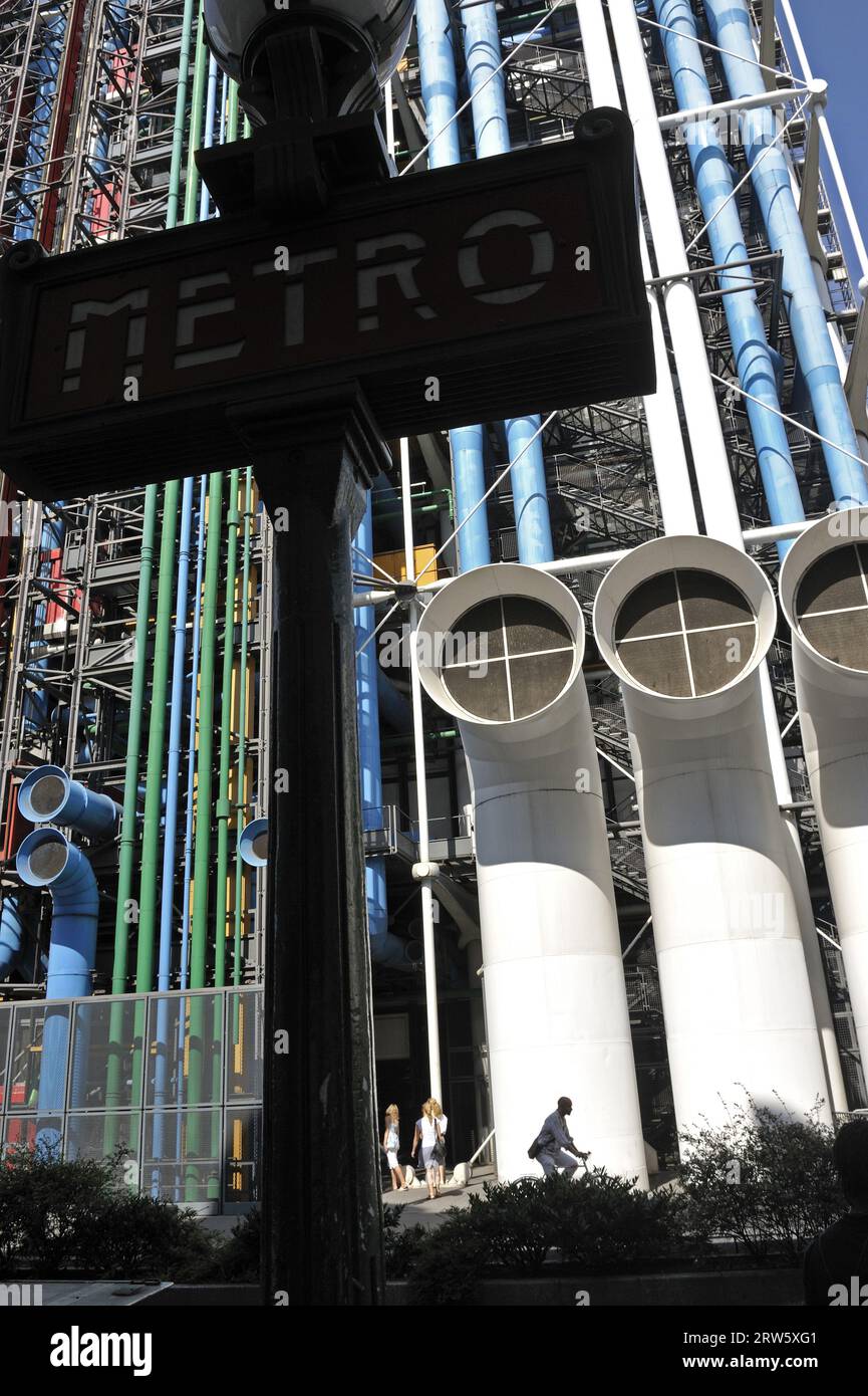 3ème station hi-res stock photography and images - Alamy