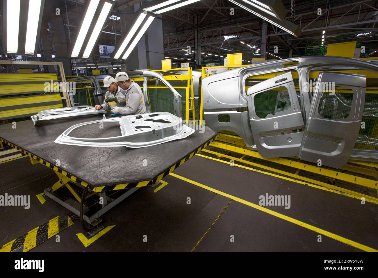 Renault group plant hi-res stock photography and images - Alamy
