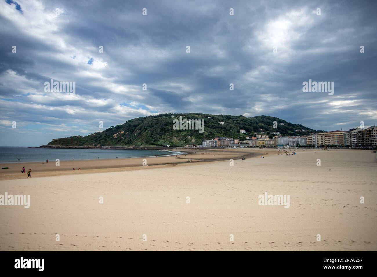 Northern spanish basque city of san sebastian hi-res stock photography ...