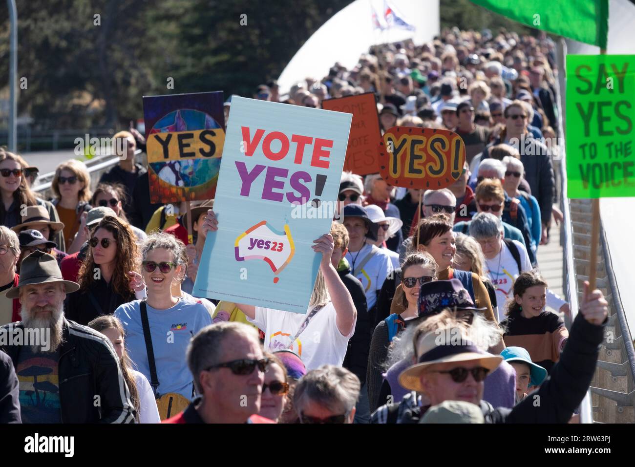 Australians voting hi-res stock photography and images - Alamy