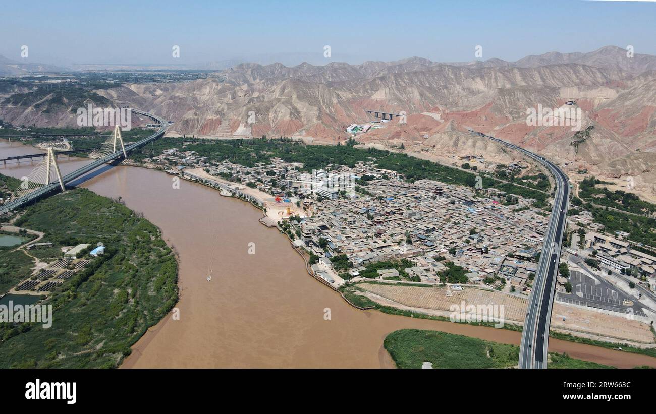 (230917) -- LANZHOU, Sept. 17, 2023 (Xinhua) -- This aerial photo taken ...