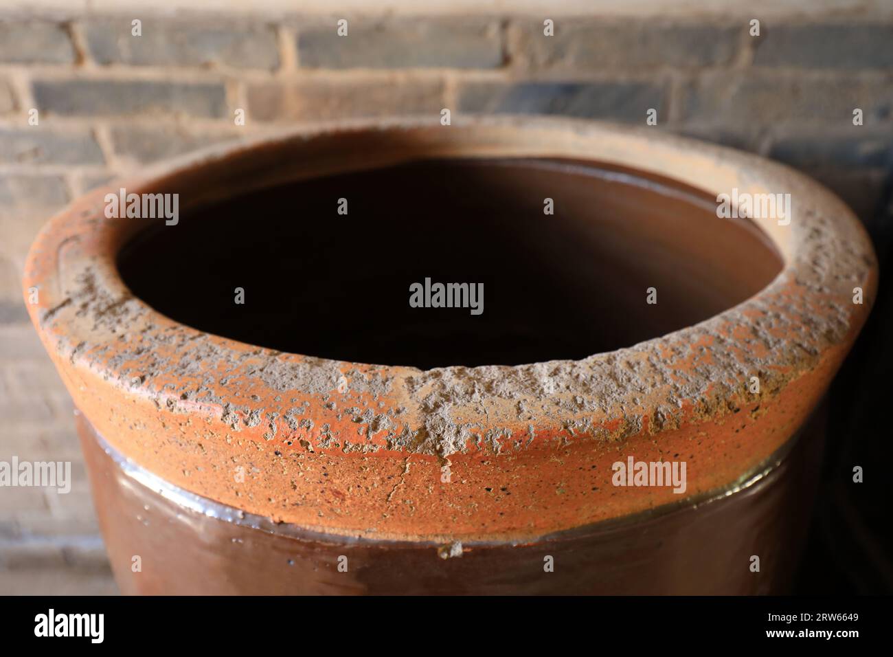 Chinese traditional water tank, close-up photo Stock Photo - Alamy