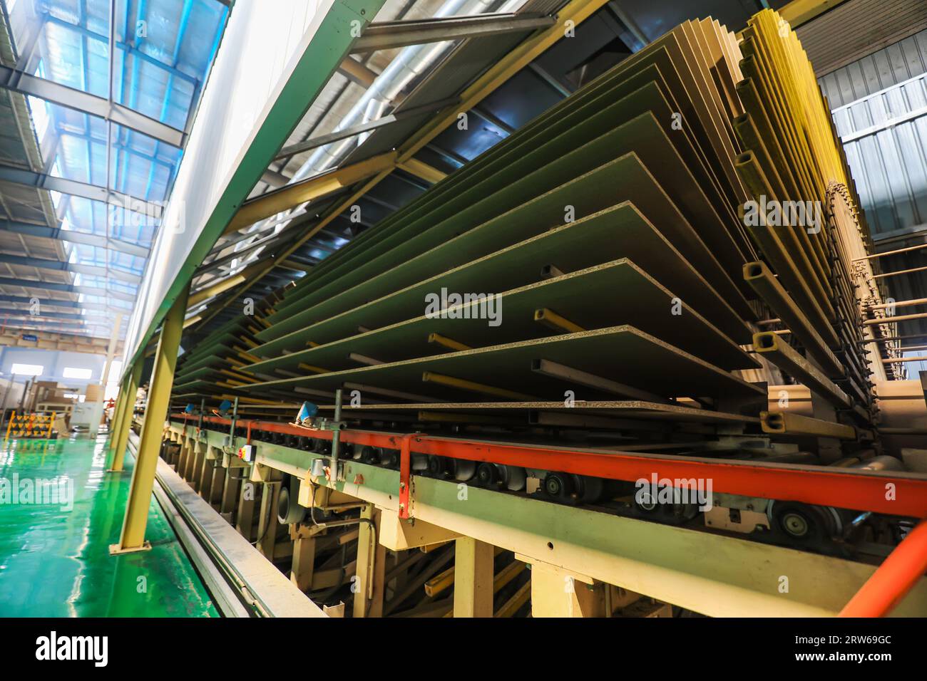 Wood plate production line, mechanical equipment, North China Stock Photo - Alamy