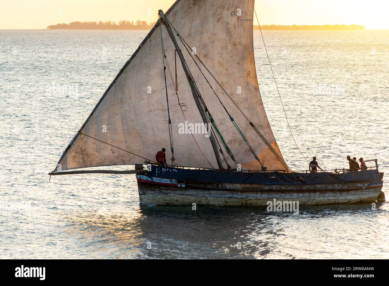 Dhow and large ship hi-res stock photography and images - Alamy