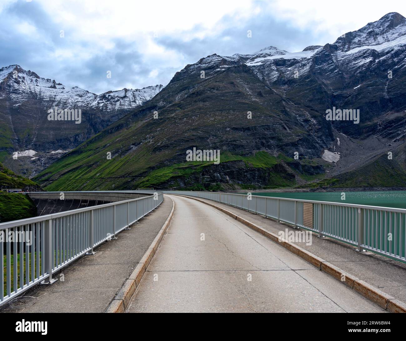 view along the dam crest of the so called Drossensperre (Drossen ...