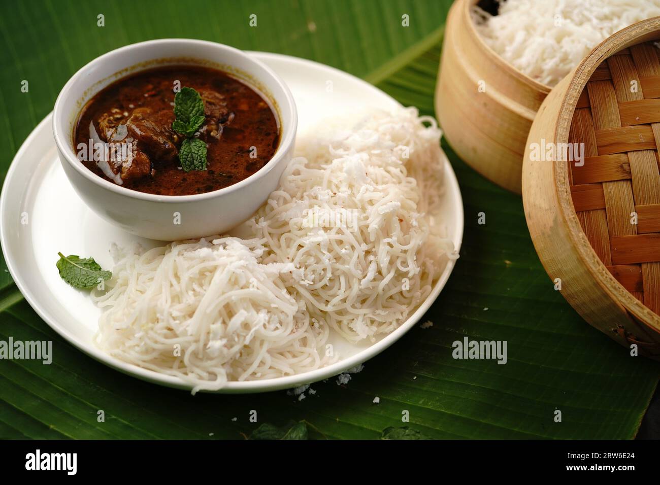 Idiyappam with Chicken curry | Kerala steamed breakfast made of rice ...