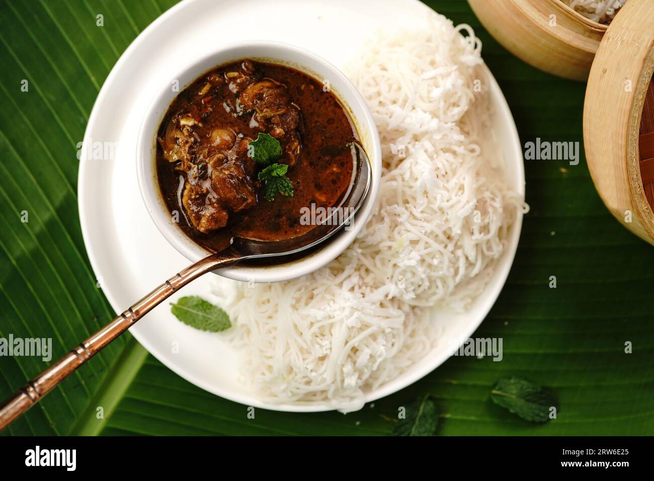 Idiyappam with Chicken curry | Kerala steamed breakfast made of rice ...