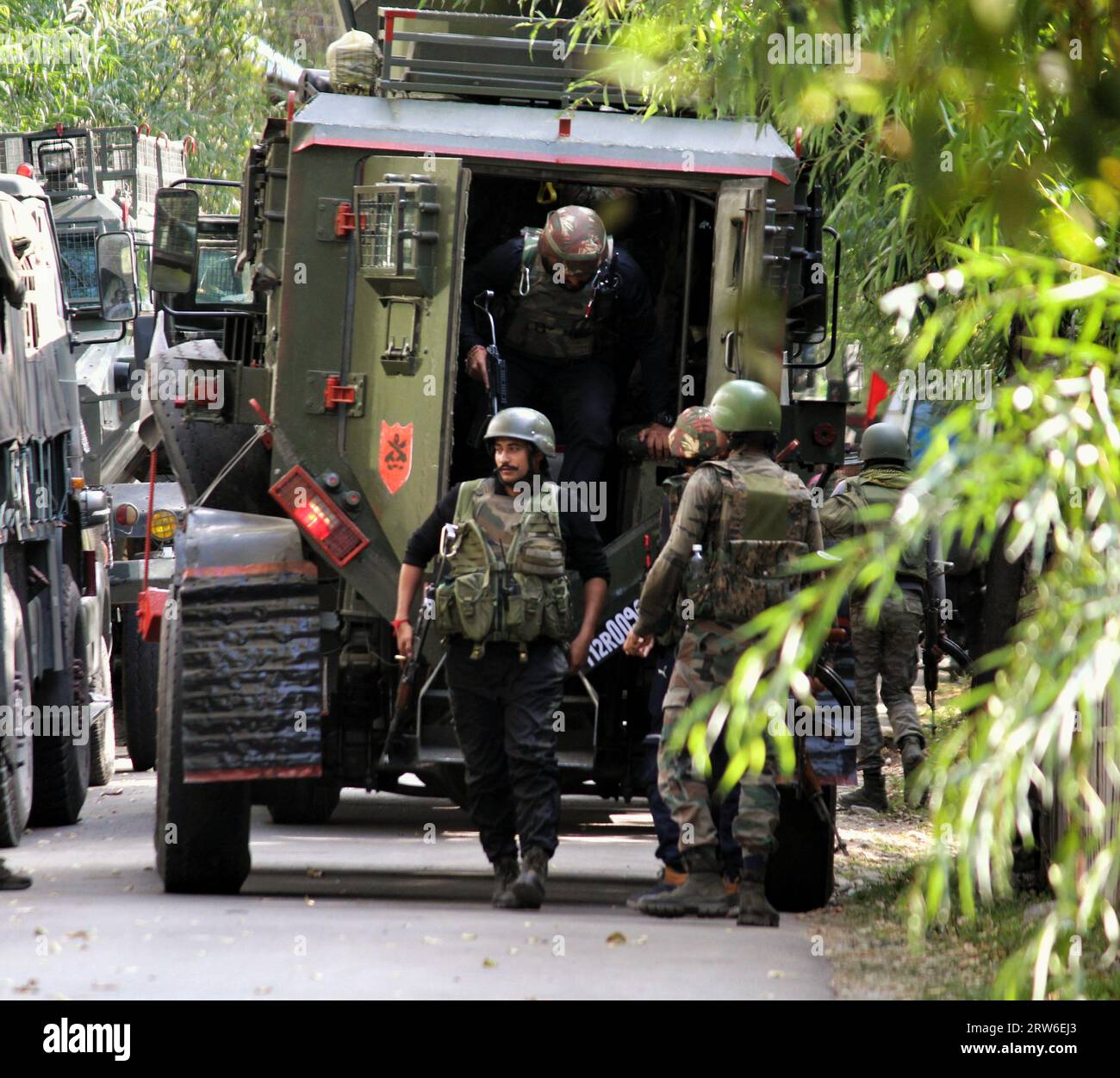 Village uri jammu kashmir india hi-res stock photography and images - Alamy