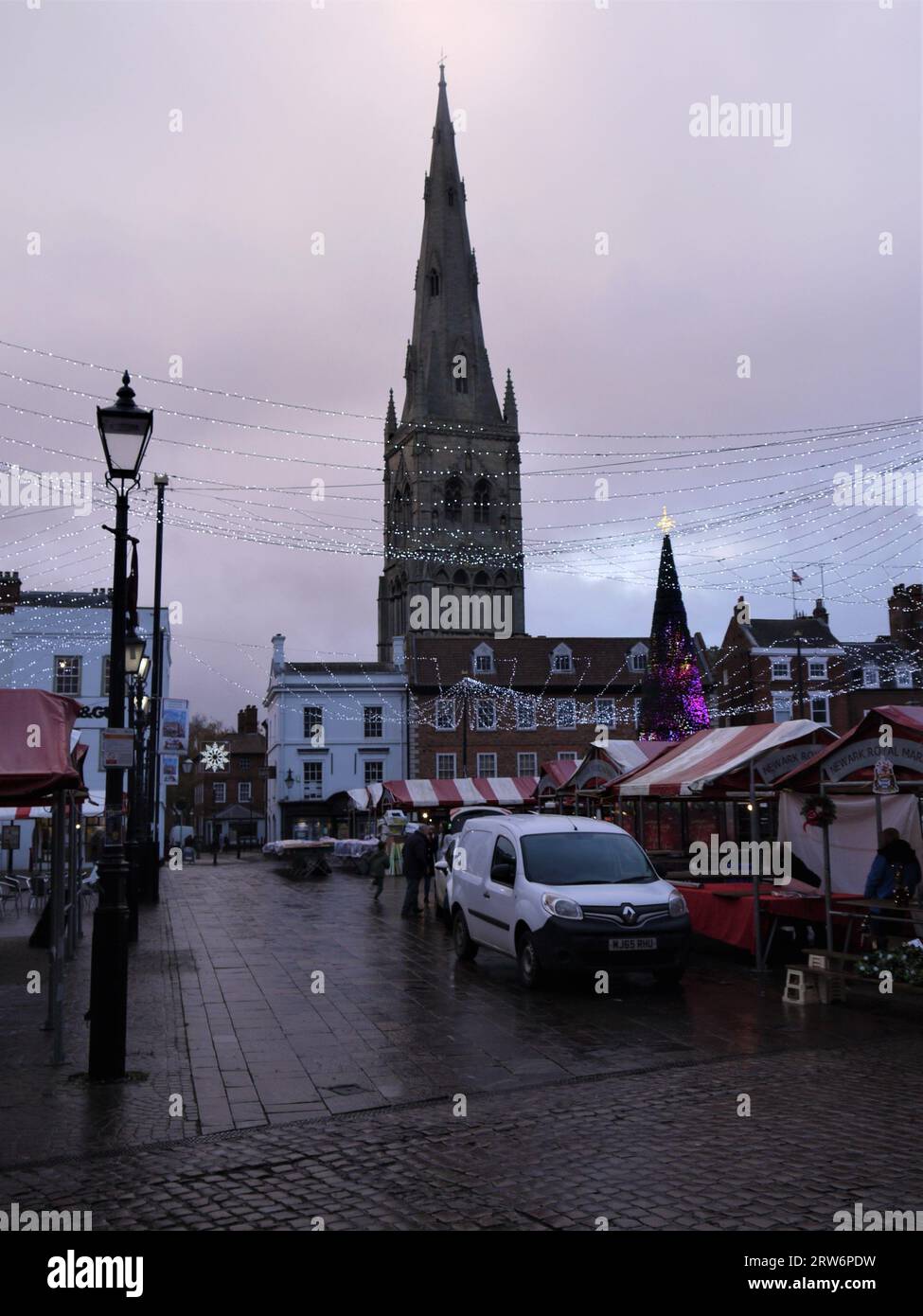 Newark-on-Trent, Nottinghamshire, UK - Dec 3rd 2022: Christmas lights ...