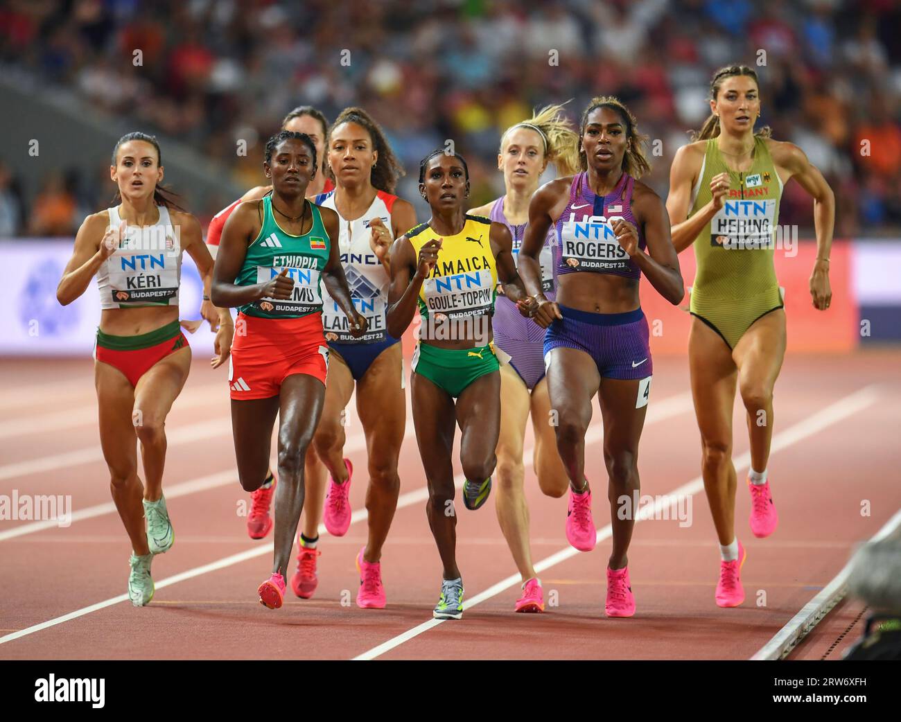 Jemma Reekie of GB & NI competing in the women’s 800m heat 2 on day ...