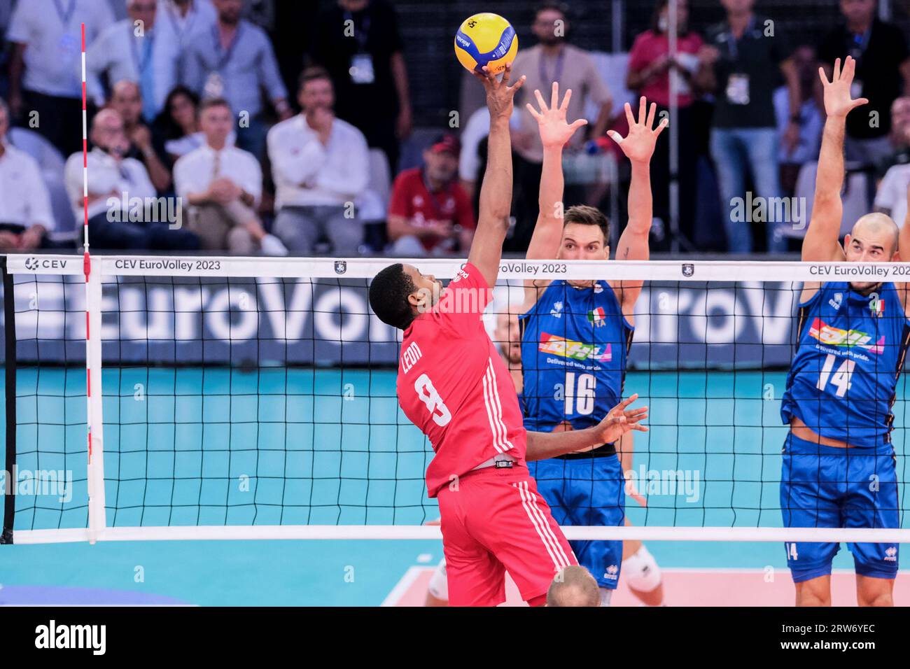 Yuri romano volleyball hi-res stock photography and images - Alamy