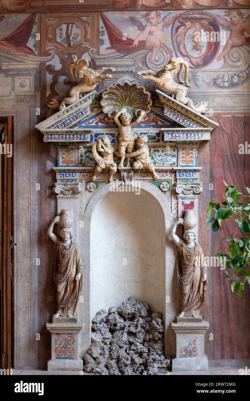 Roman fire place hi-res stock photography and images - Alamy