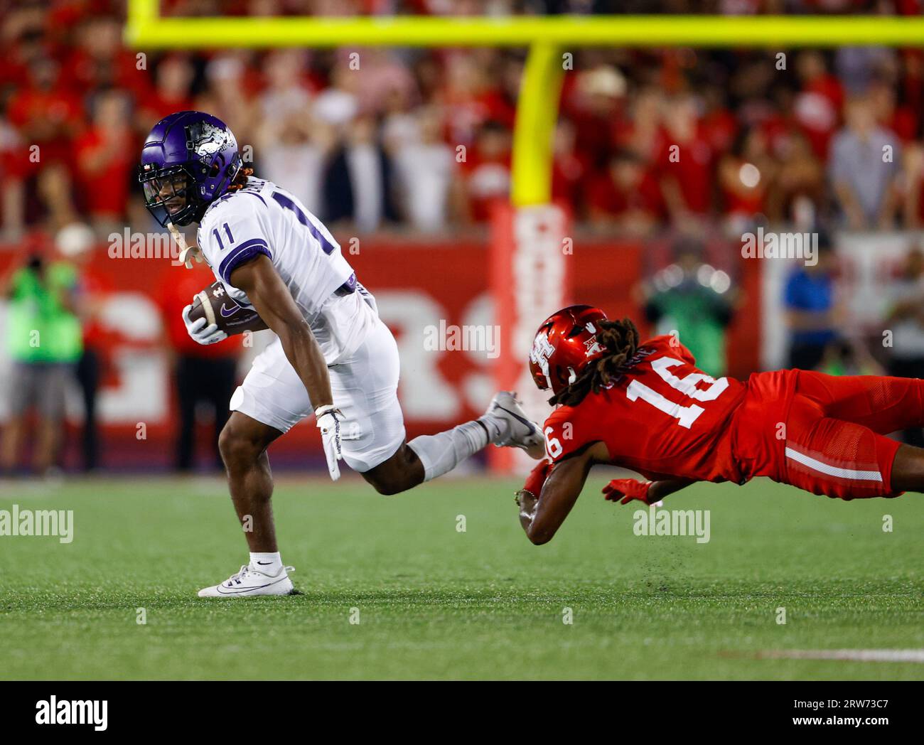 Jojo earle hi-res stock photography and images - Alamy