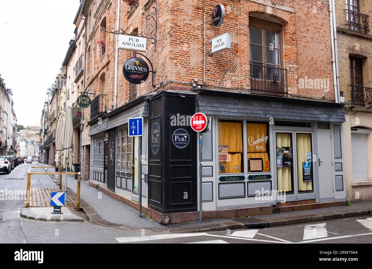 Pub anglias france hi-res stock photography and images - Alamy