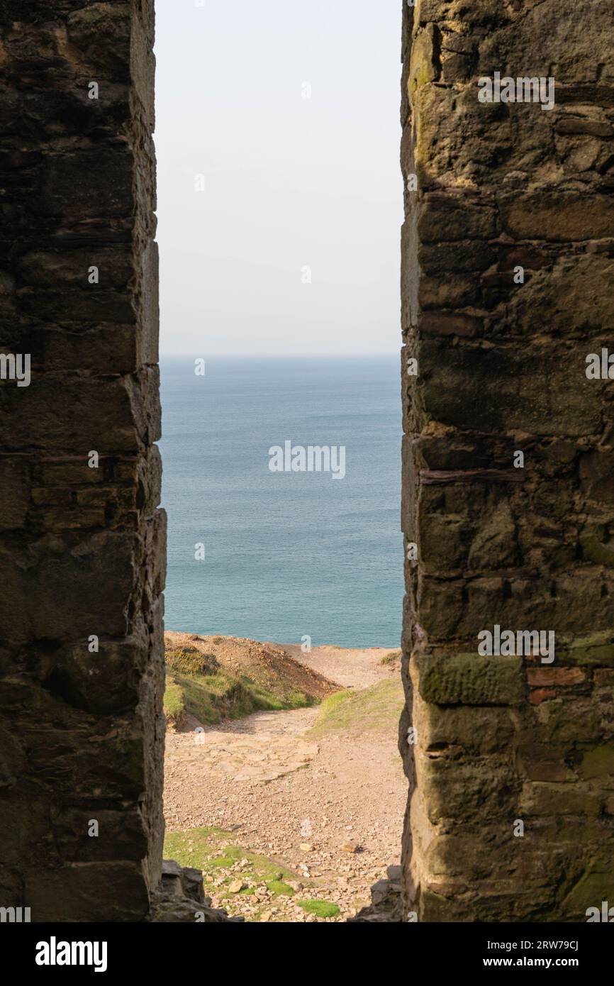 Medieval window in castle hi-res stock photography and images - Alamy