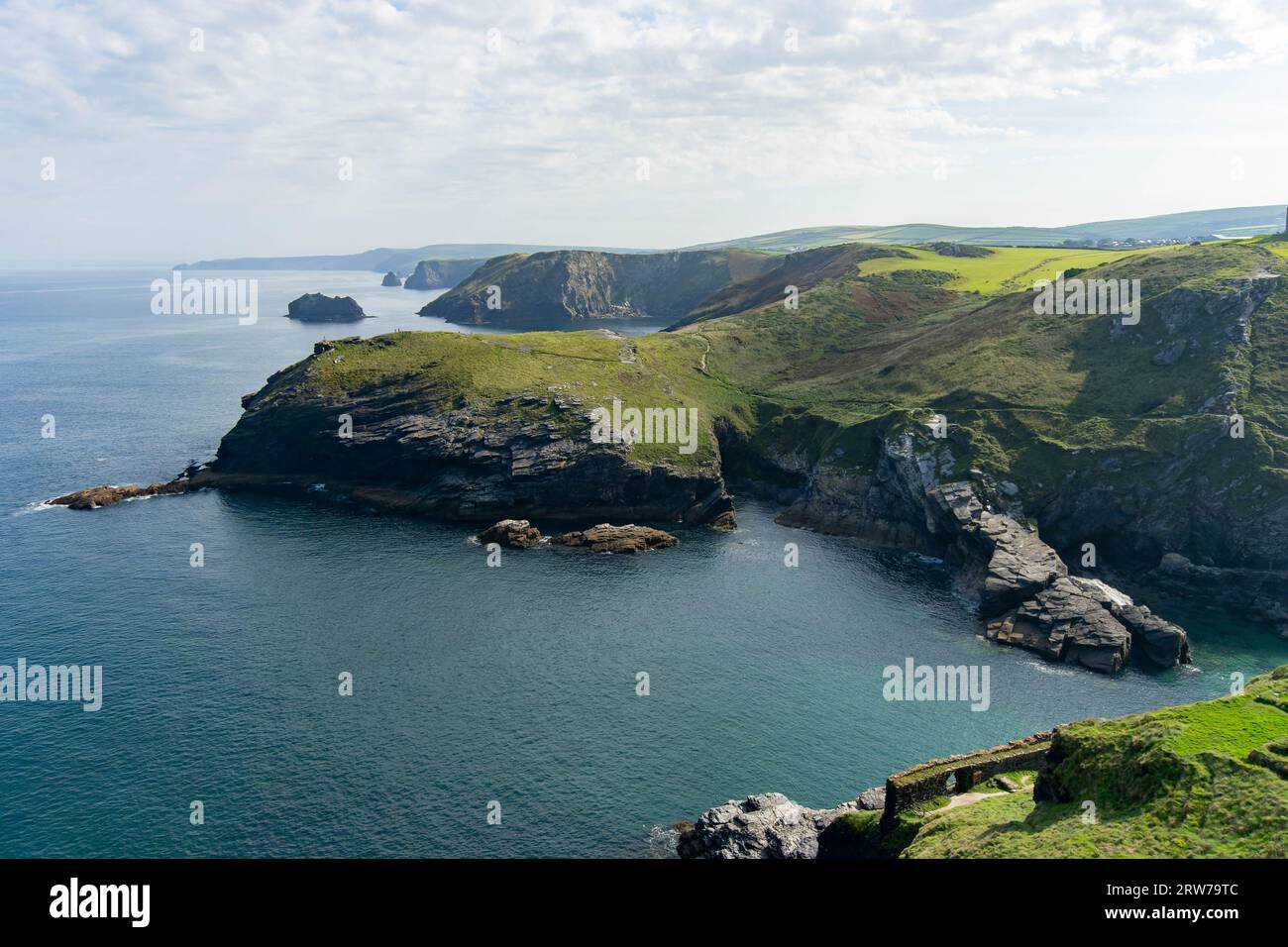 Beautiful rugged coastal cliffs hi-res stock photography and images - Alamy
