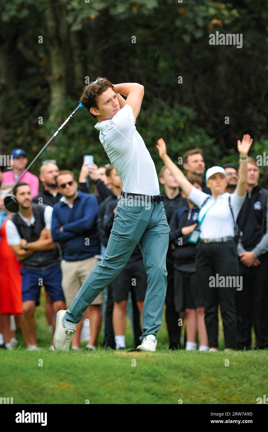 Tom holland spiderman hi-res stock photography and images - Alamy