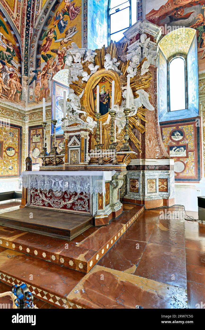 Madonna di san brizio chapel hi-res stock photography and images - Alamy