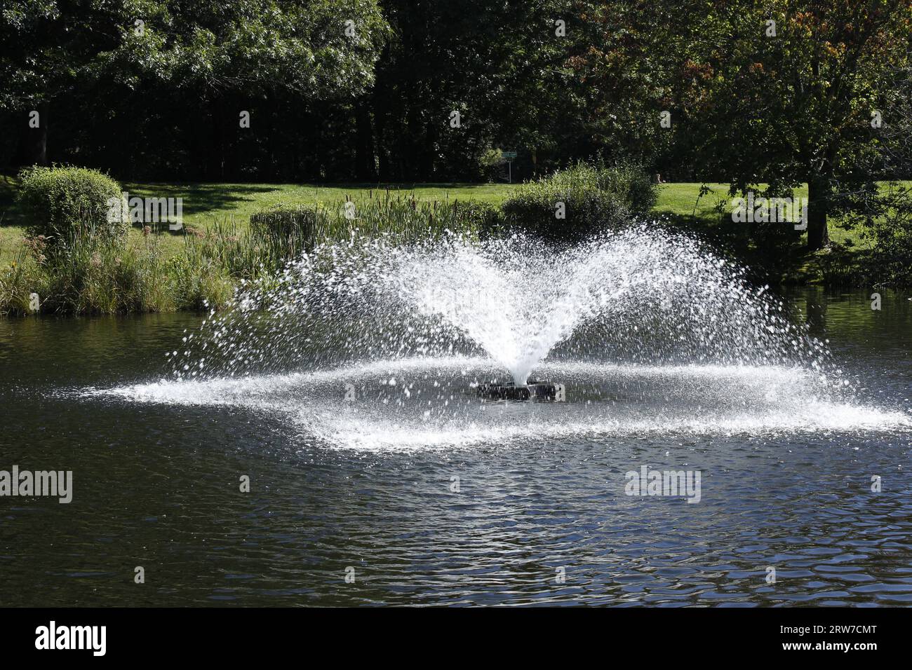 Beautiful fountain shape hi-res stock photography and images - Alamy