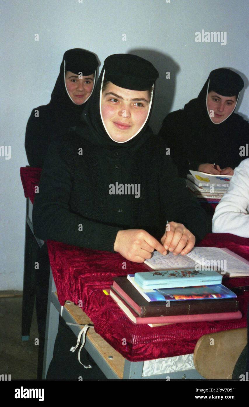 Romania school class hi-res stock photography and images - Alamy