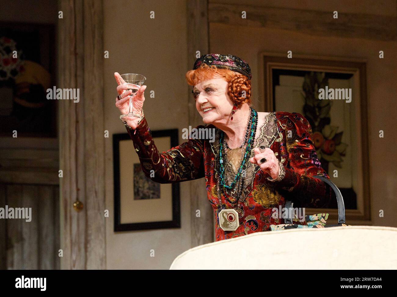 Angela lansbury photo hi-res stock photography and images - Alamy