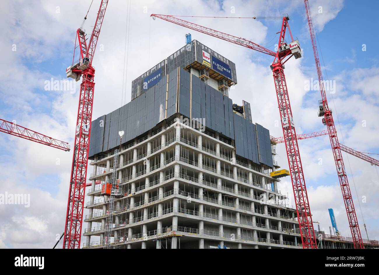 Hamburg, Germany. 26th July, 2023. Work on the new Elbtower at the ...
