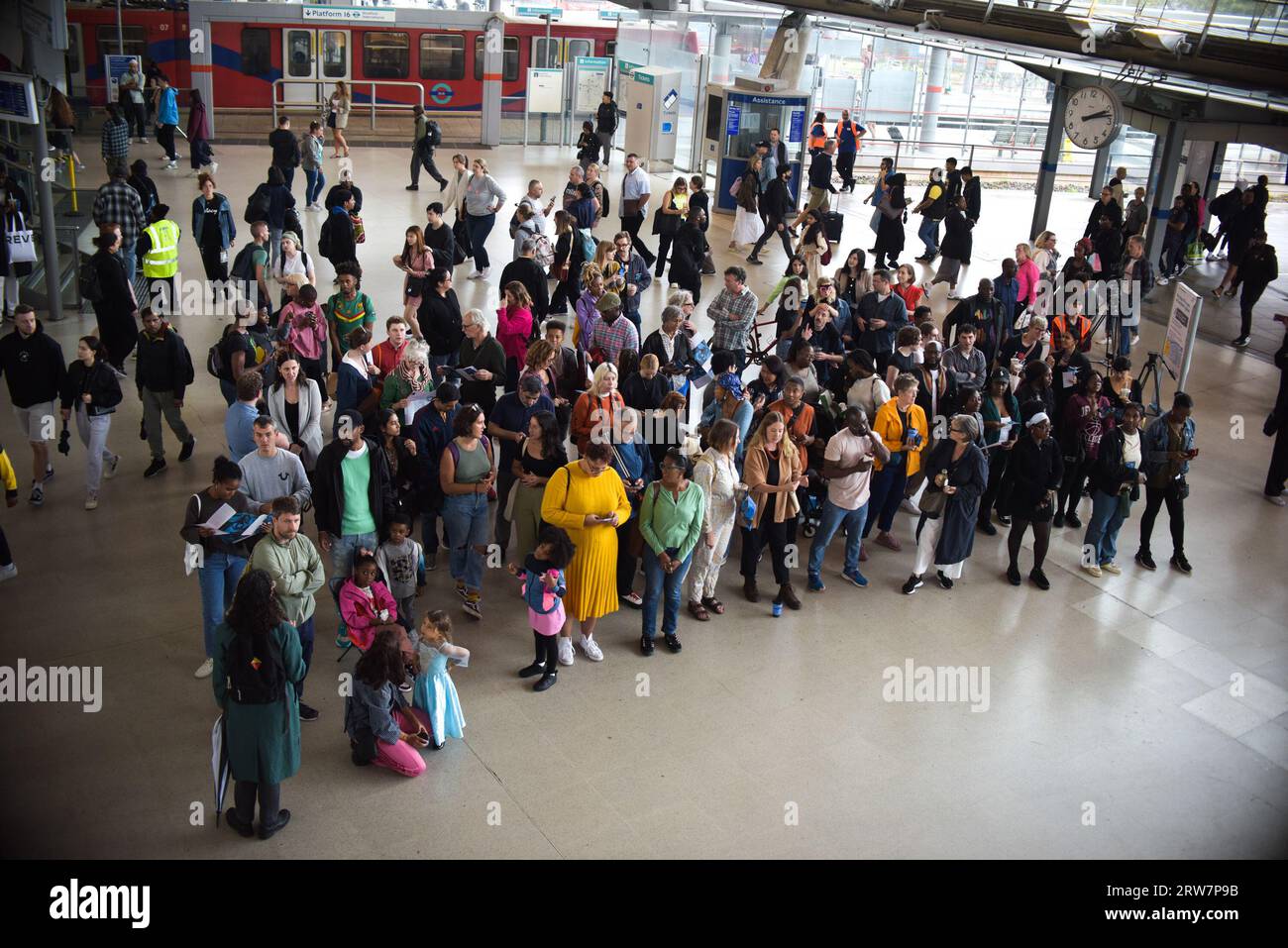 London, UK. 17th Sep, 2023. This Sunday 'Art on the Underground ...