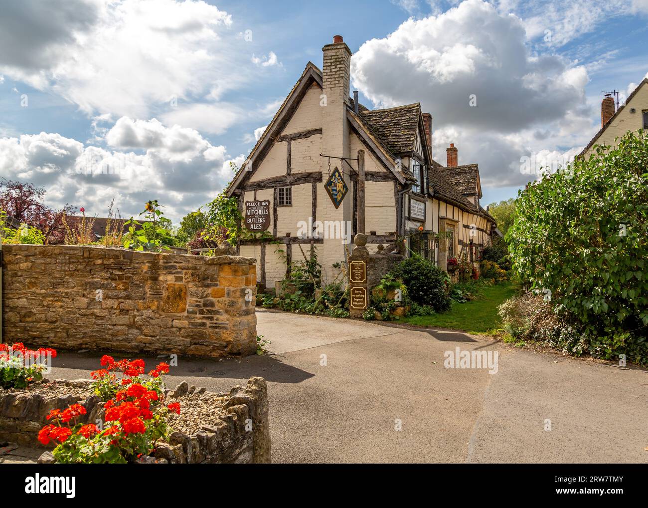 The haunted Fleece Inn Pub in Worcestershire village of Bretforton ...