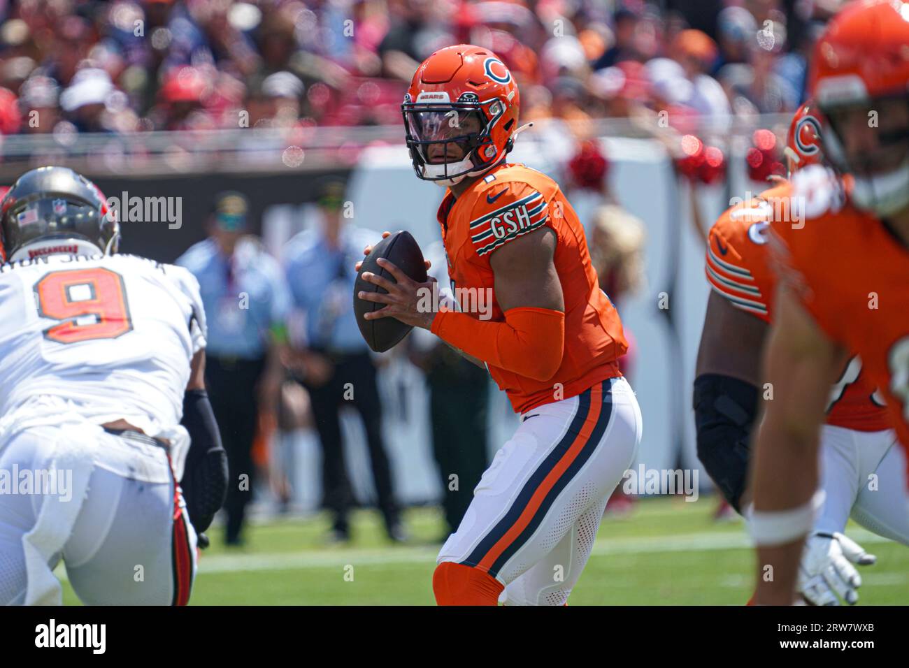 Justin fields chicago bears hi-res stock photography and images - Alamy