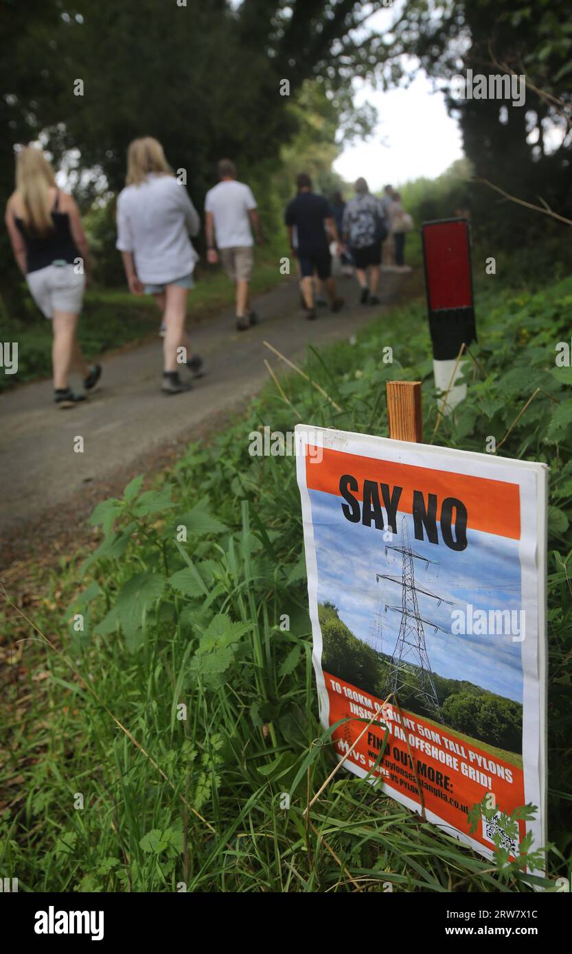 50 meter high pylons hi-res stock photography and images - Alamy
